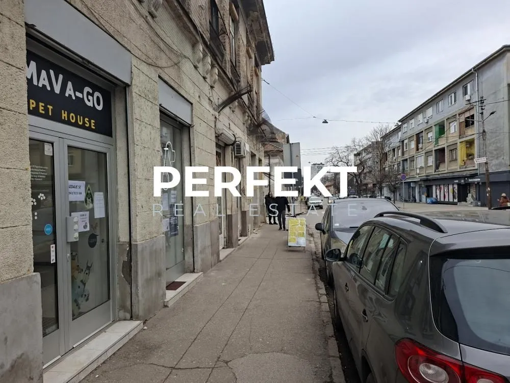 Izdavanje, poslovni prostor, 75m², Centar, Pančevo
