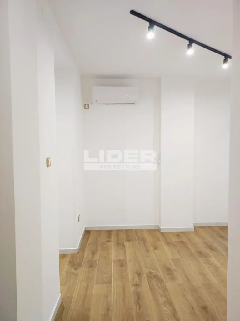 Izdavanje, dvosoban stan, 36m², Stari Grad, Beograd