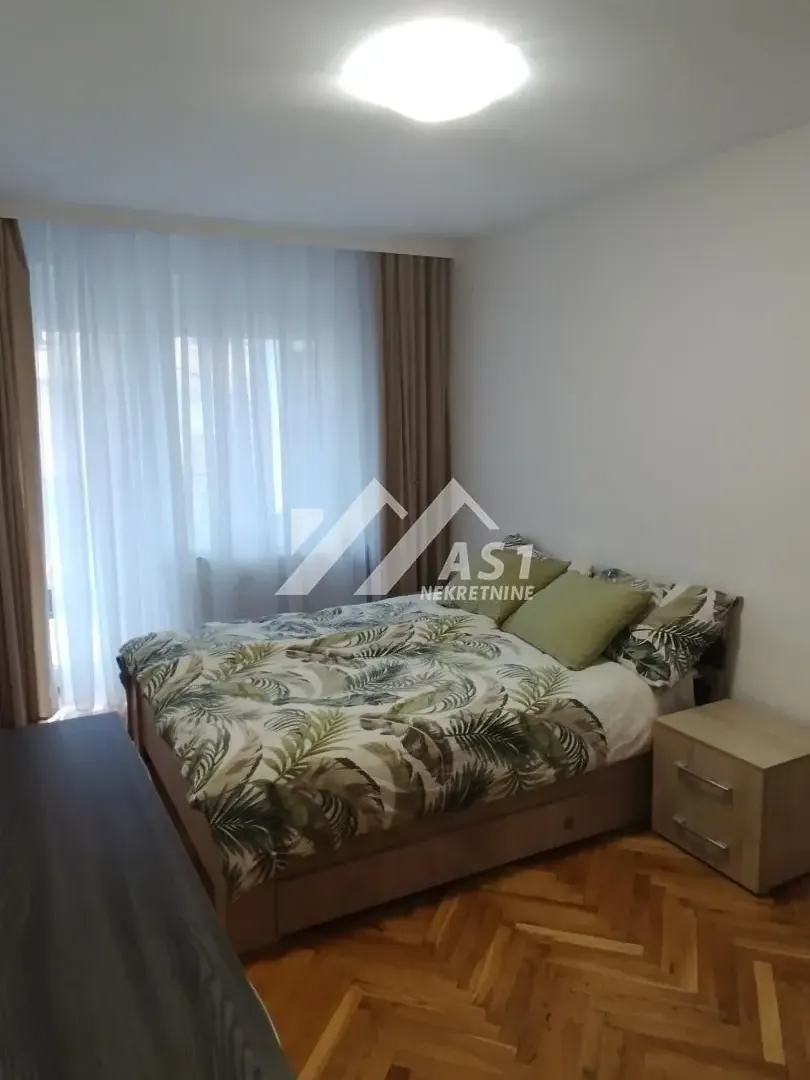 Izdavanje, dvosoban stan, 62m², Rotkvarija, Novi Sad Sve Podlokacije