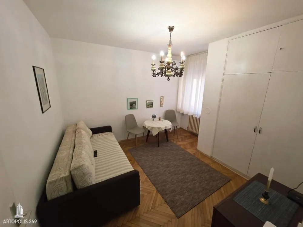 Izdavanje, stan, 20m², Savski Venac, Beograd