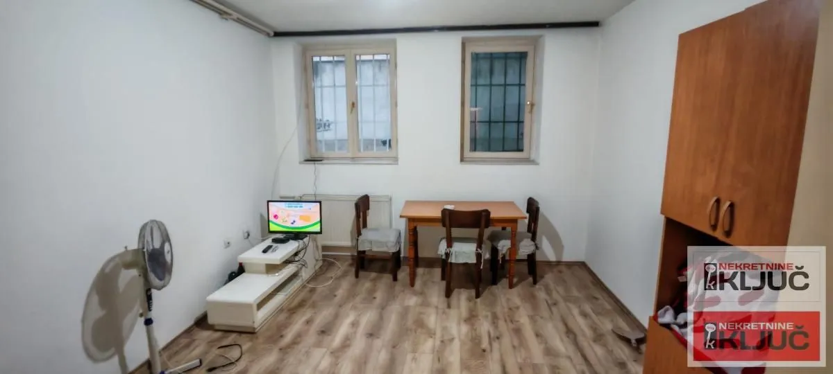Prodaja, jednosoban stan, 24m², Bulevar Oslobodjenja, Novi Sad Sve Podlokacije