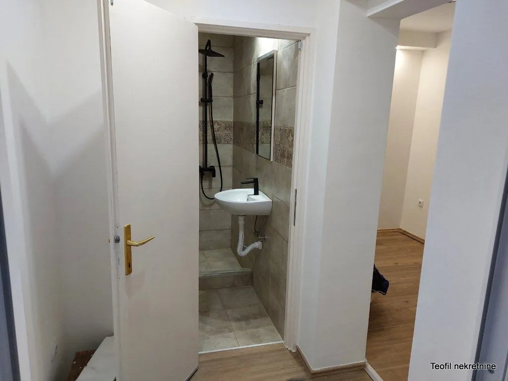 Prodaja, jednosoban stan, 34m², Zemun Sve Podlokacije, Beograd