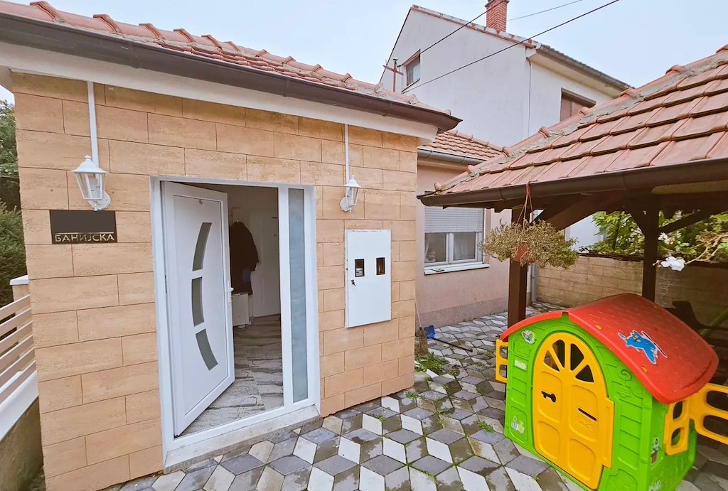 Prodaja, kuća, 61m², Zemun Sve Podlokacije, Beograd