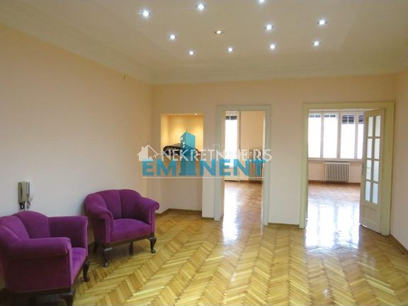Stari grad, Centar, Trg Nikole Pašića, 5.0, 130m2, 1200 EUR