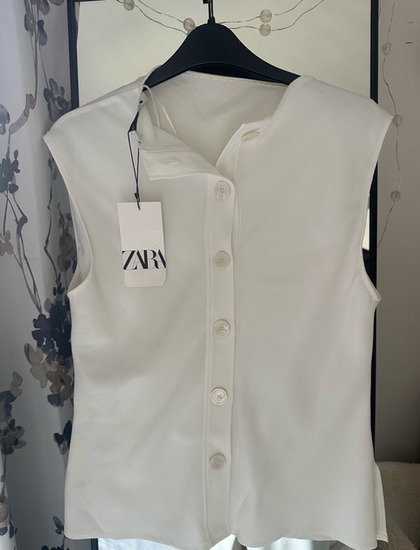Zara bluza, nova etiketa