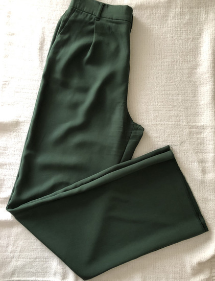Zara pantalone sirokih nogavica sada 1499 din