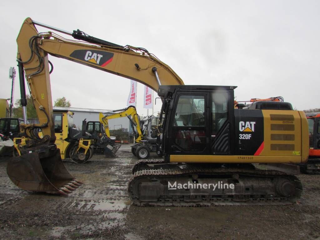 Caterpillar 320 FL Kettenbagger 65.000 EUR bager guseničar