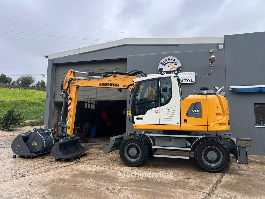 Novi Liebherr 916 bager točkaš