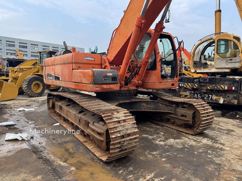 Doosan DX340 bager guseničar