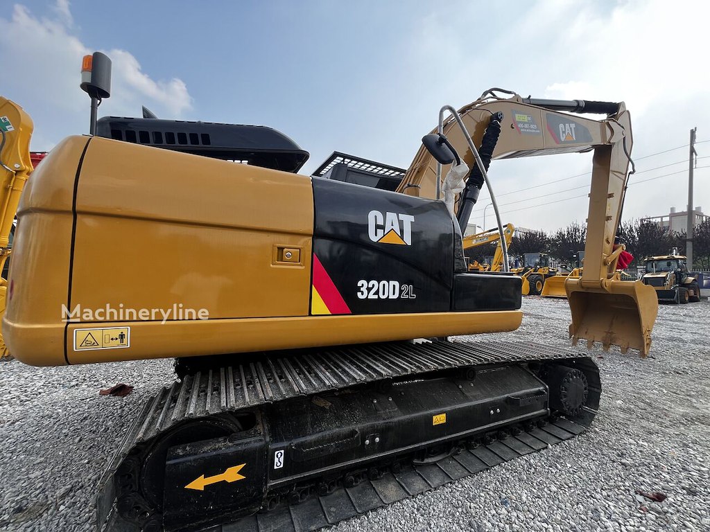 Caterpillar 320D2L bager guseničar