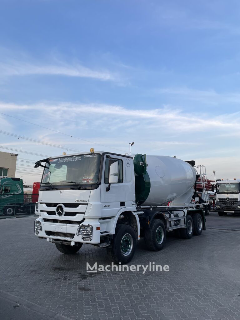 Liebherr na šasiji Mercedes-Benz Actros 4144 kamion s mešalicom za beton