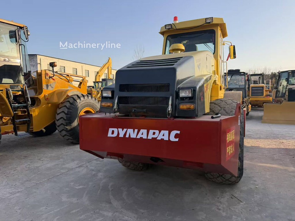 Dynapac CA602D valjak za asfalt