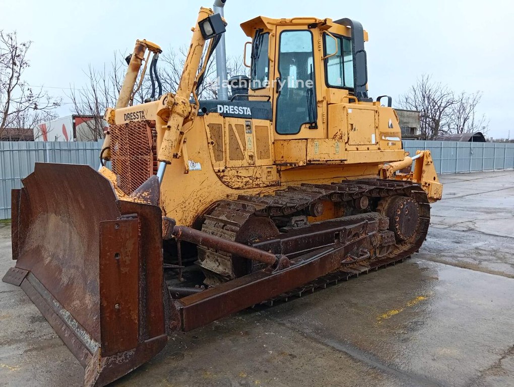 Dressta TD-20M buldožer