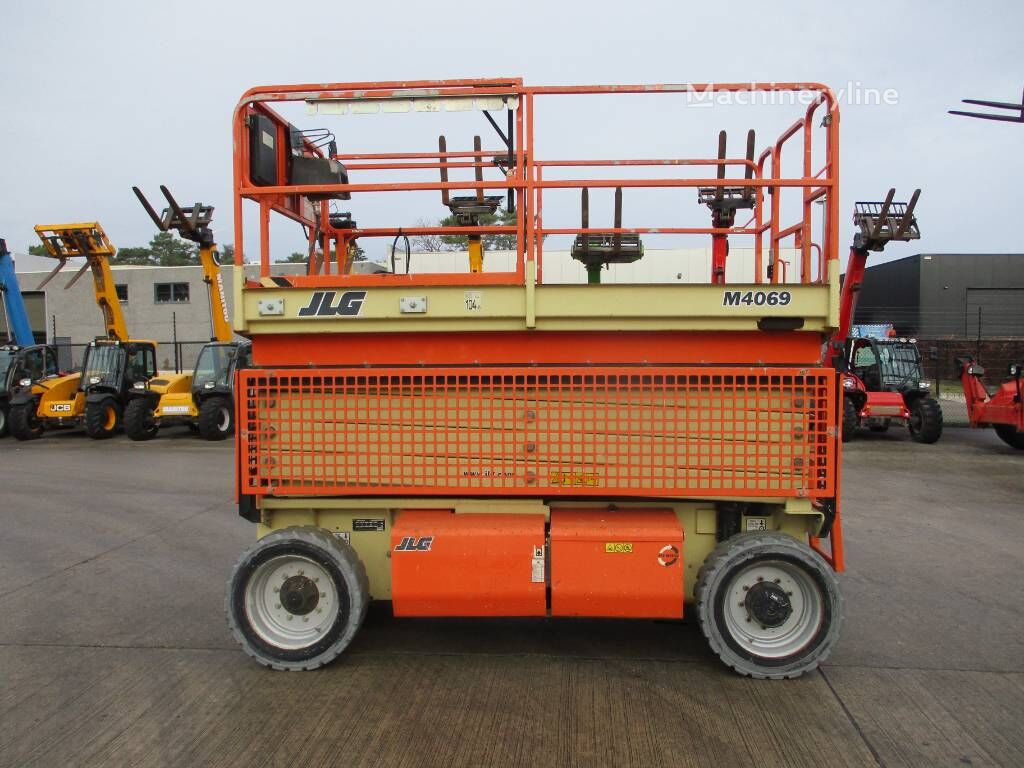JLG M4069 (859) makazasta platforma