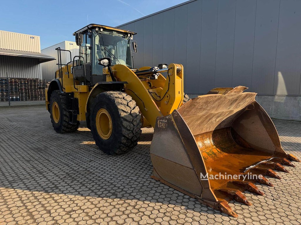 Caterpillar 962M prednji utovarivač