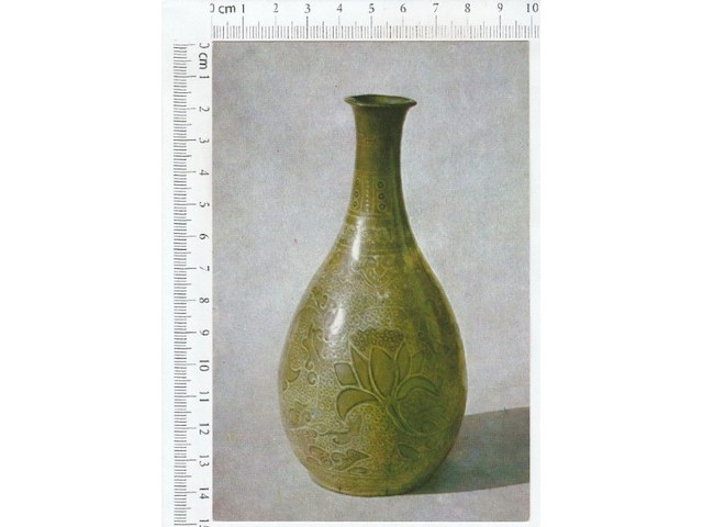Bottle inlaid with a lotus flower design,Severna Koreja