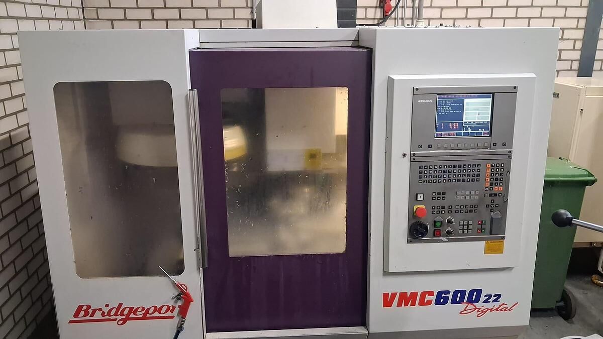 Bridgeport VMC600 obradni centar