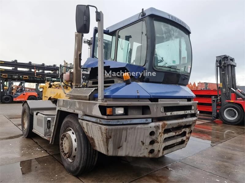 Terberg RT282 4x4 + safeneck terminalni tegljač