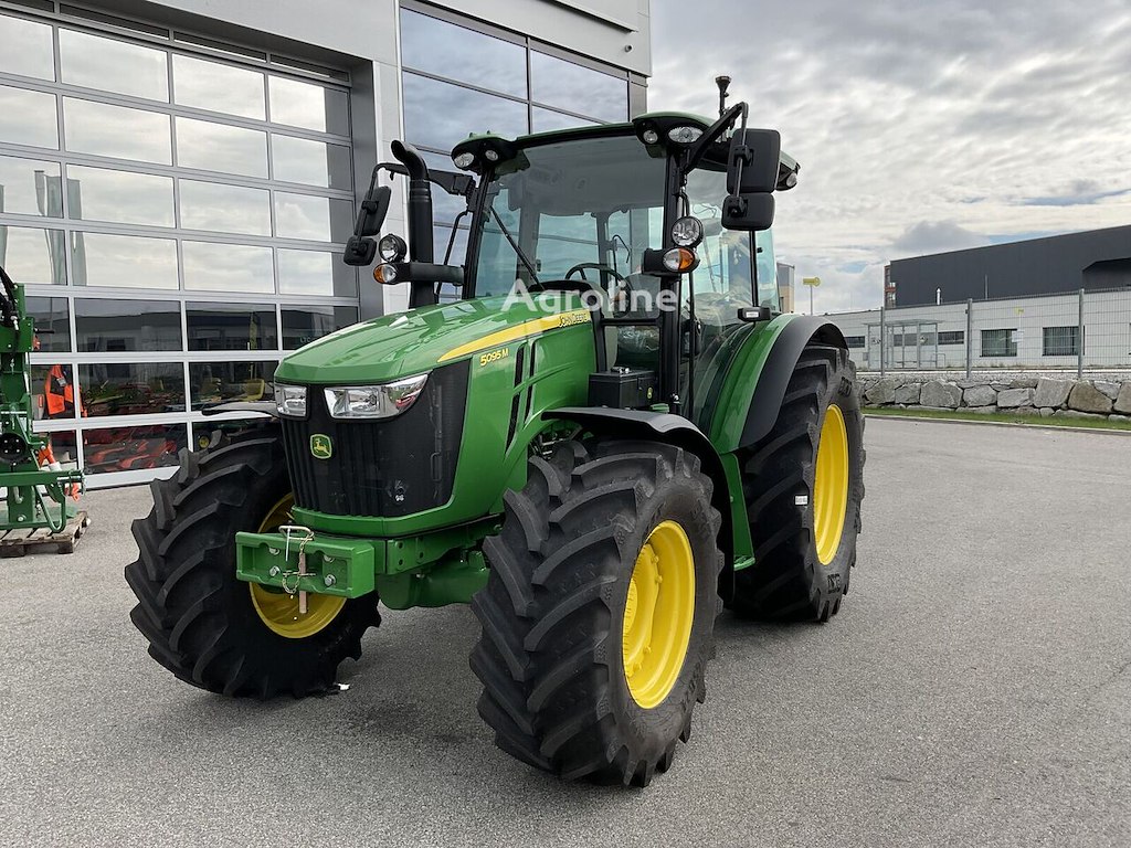 Novi John Deere 5095M traktor točkaš