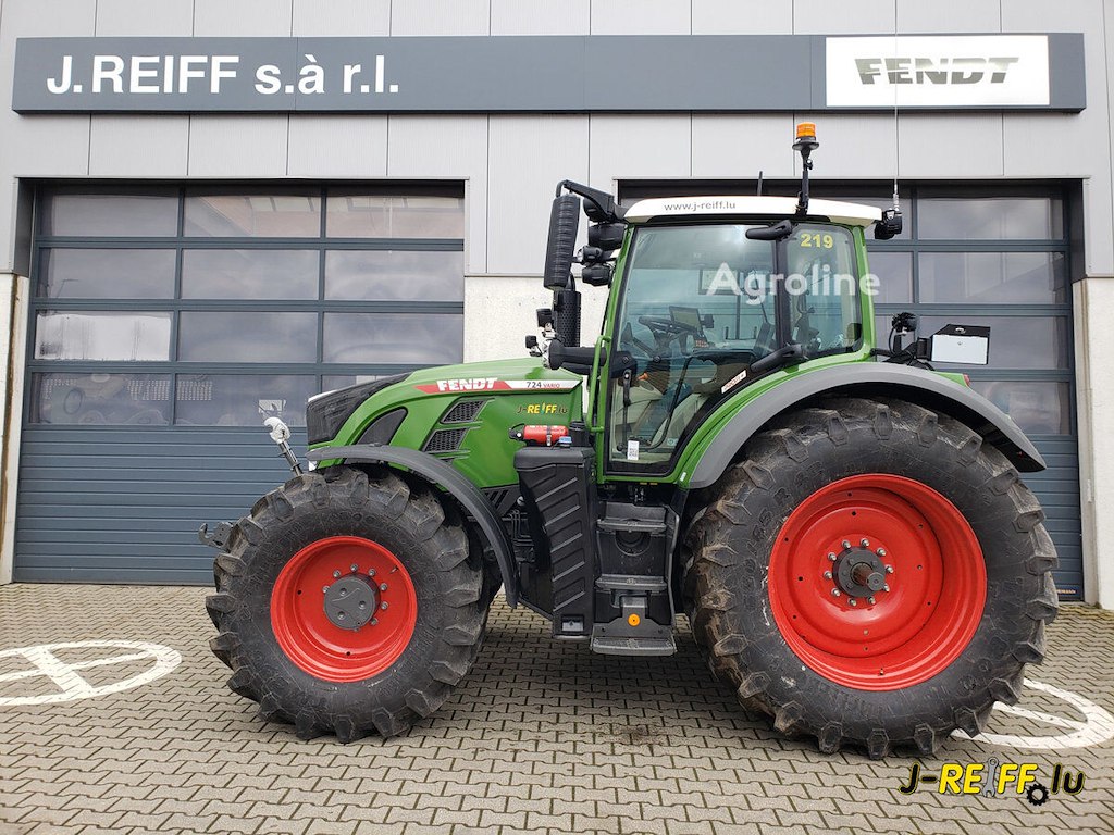 Fendt 724 Vario Gen6 Profi + traktor točkaš
