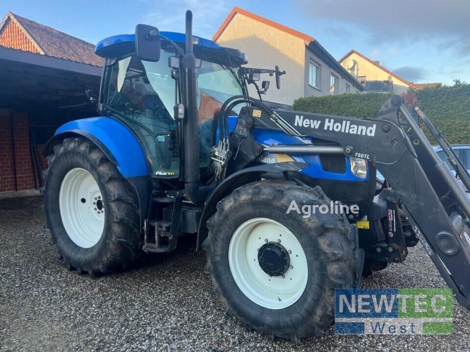 New Holland TS 135 A Plus traktor točkaš
