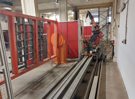 Industrial Robot KUKA KR 16 L8 arc HW