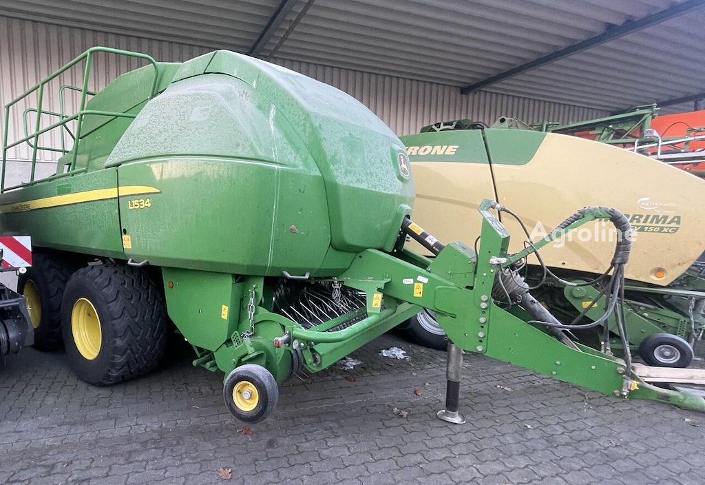 John Deere L 1534 balirka za četvrtaste bale