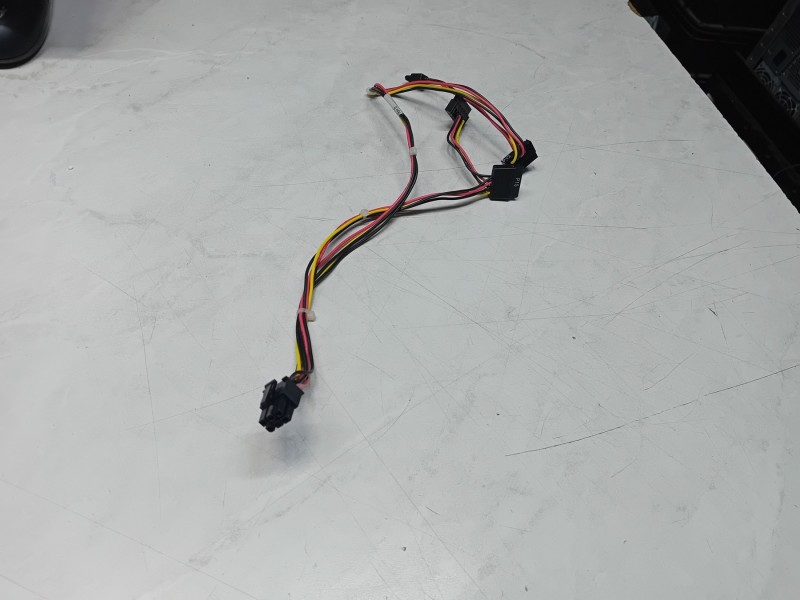 hp kablic pin6 na 3sata i 1 mini sata ispravan