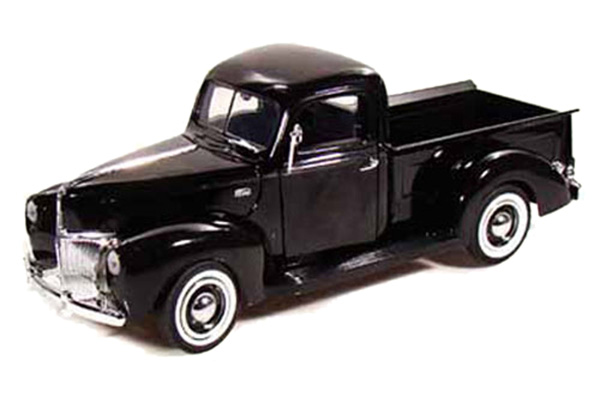 Autić 1:18 MotorMax 1940 Ford pickup 225459-1