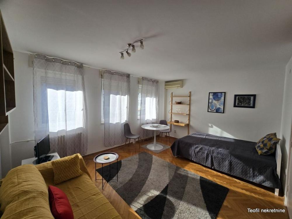 Bulevar Mihaila Pupina, Jednosoban stan za izdavanje, 33m2, 500€