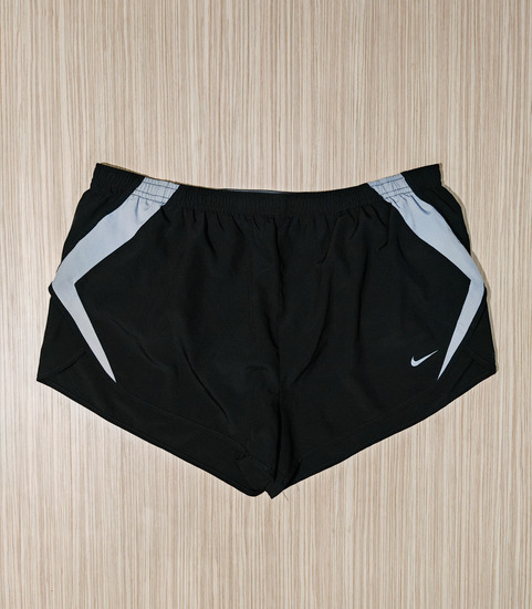 Nike Fit Dry ženski šorc L