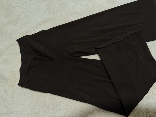 Bershka koncana trenerka / pantalone