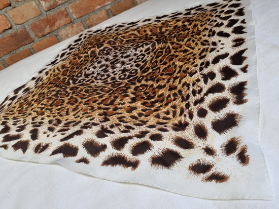 NOVA animal print marama