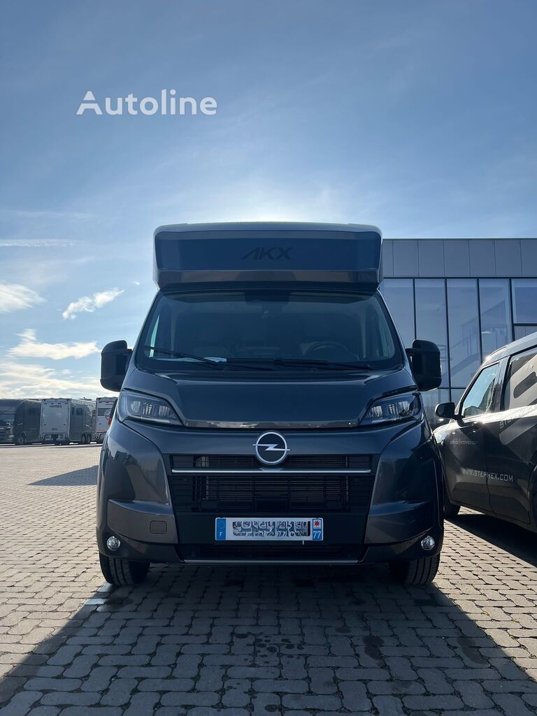 Novi Opel Movano 2.5 vozilo za prevoz konja