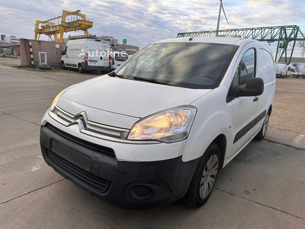 Prodaje se Citroen Berlingo laki furgon na aukciji