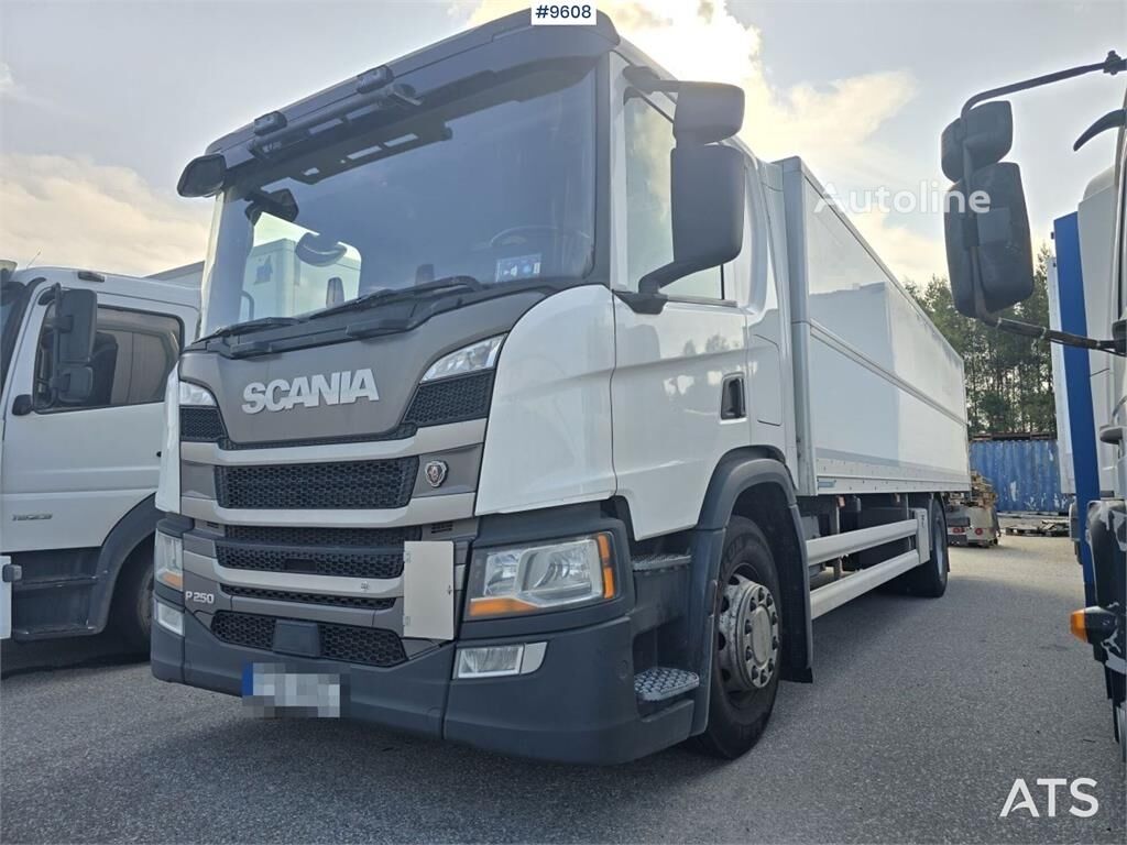 Scania P250 Liftable and lowerable body kamion furgon