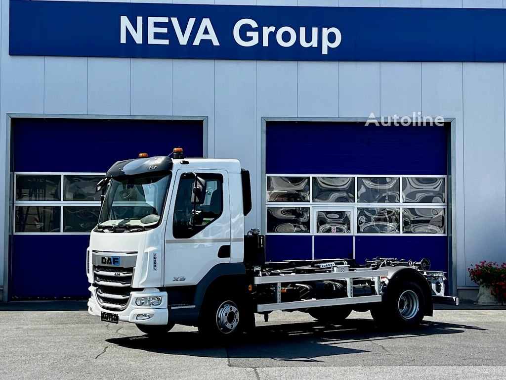 Novi DAF XB 230 FA kamion rol kiper