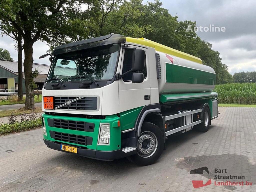 Volvo FM 330 4x2 Euro 5 tankwagen, 15300 L met 3 compartementen. autocisterna