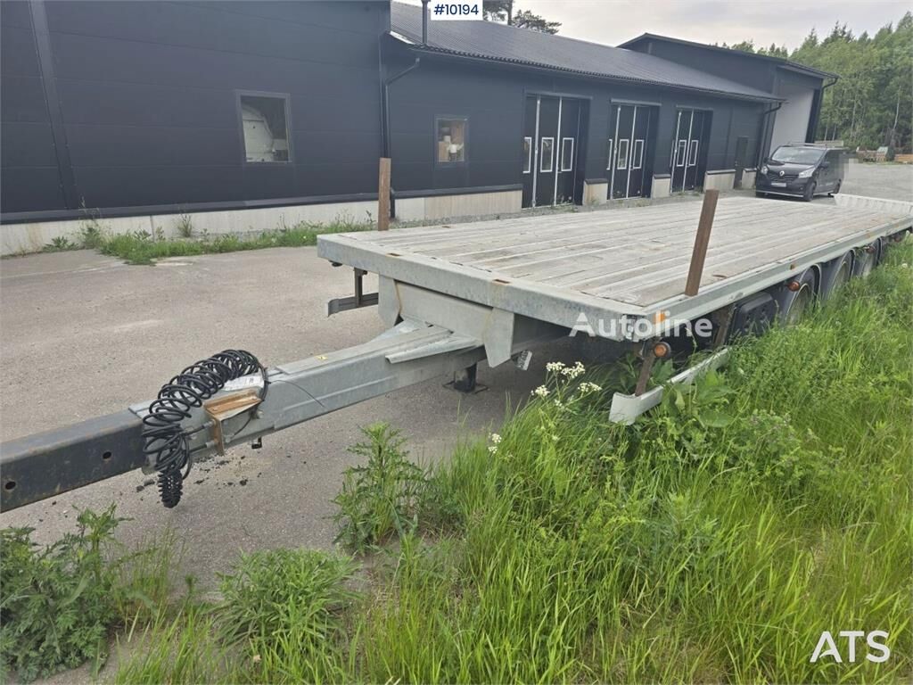 Fruehauf Flatbed trailer 3-axle prikolica platforma