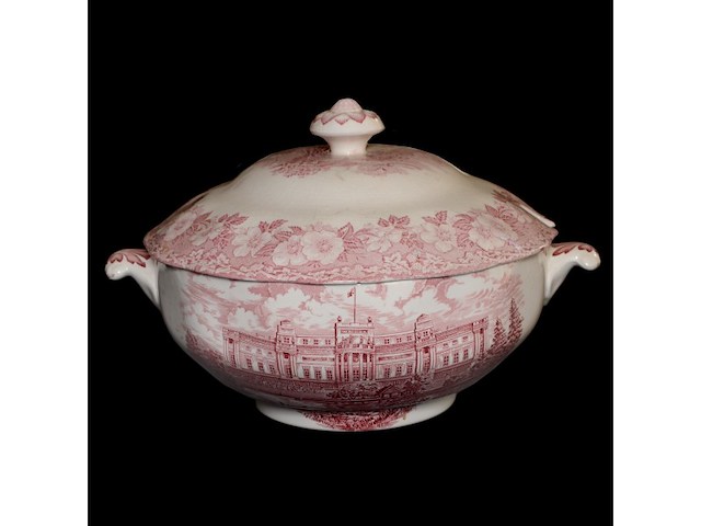 Skupocena činija čorbaluk Wedgwood Tunstall England.