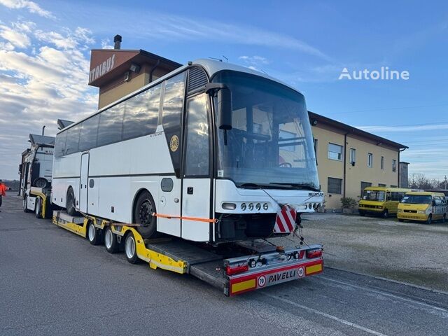 Neoplan N316 SHD turistički autobus nakon udesa