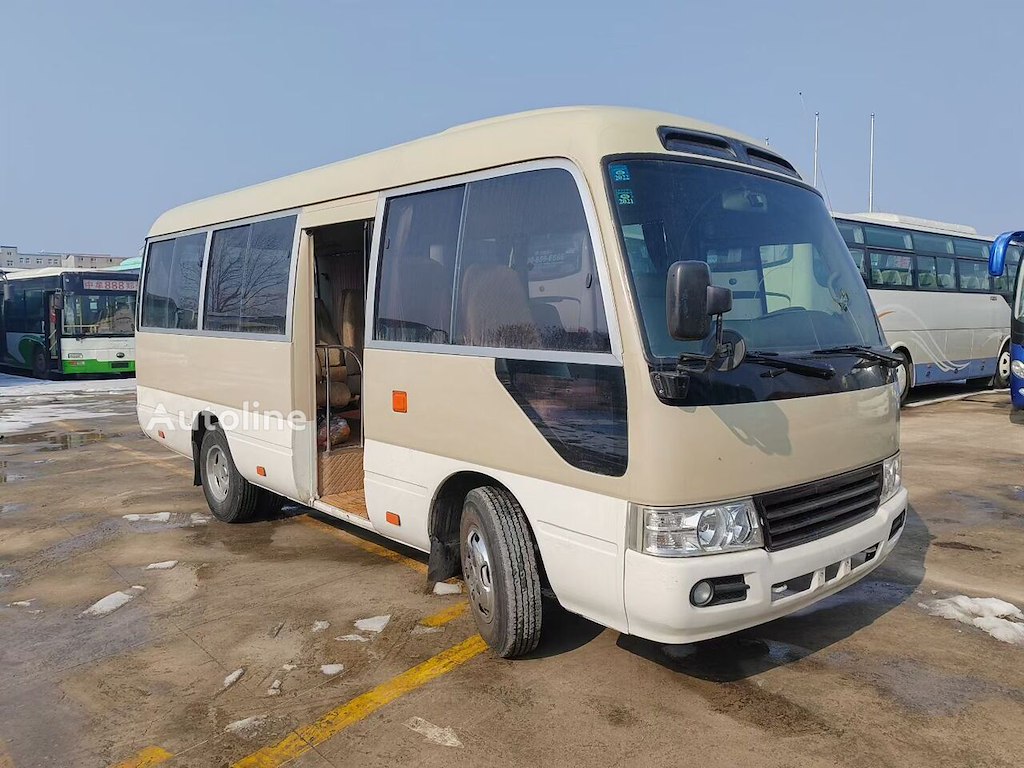 Toyota Coaster prigradski autobus