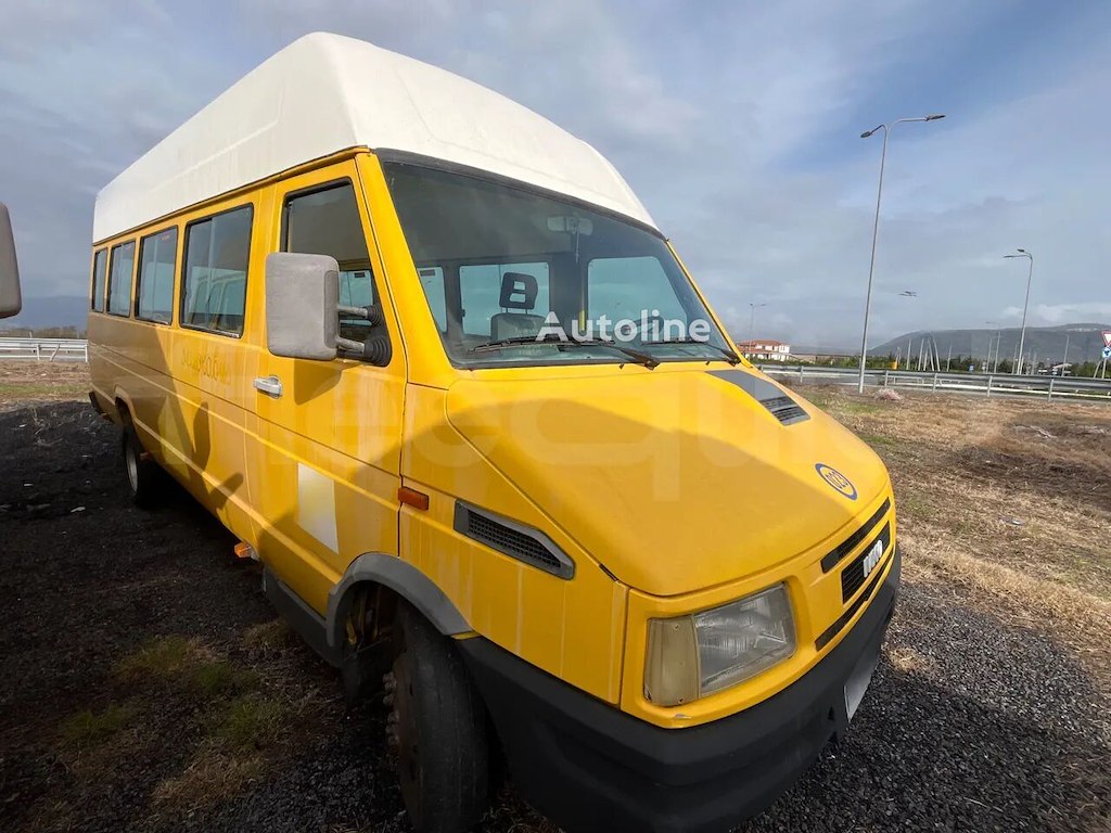 Prodaje se IVECO Turbo Daily školski autobus na aukciji