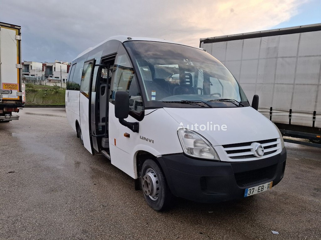 IVECO 65C18S školski autobus