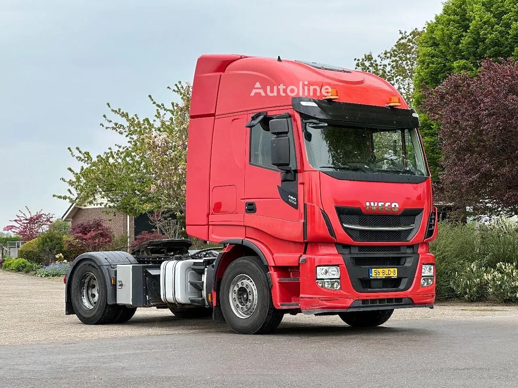 IVECO Stralis 460 tegljač