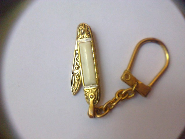 GRAVIRANI NOZIC privezak