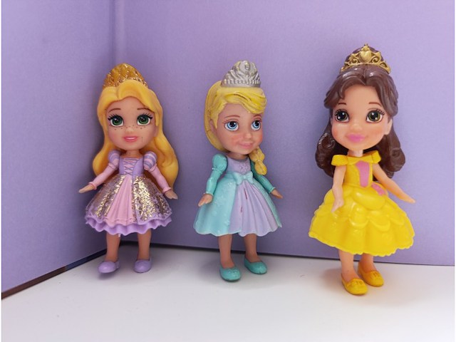 DISNEY PRINCESS LUTKA MINI PRINCEZA