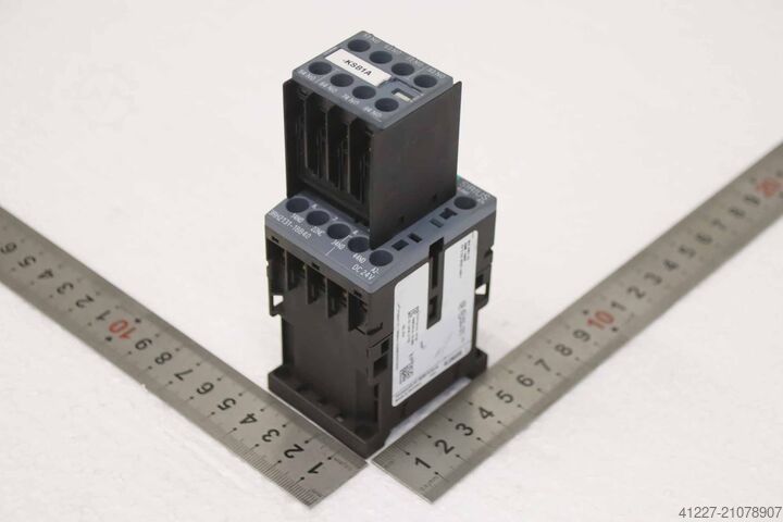 Pomoćni prekidački blok
Siemens 3RH2131-1BB40 / 3RH2911-1GA40