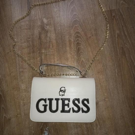 GUESS SAVRSENA TASNA