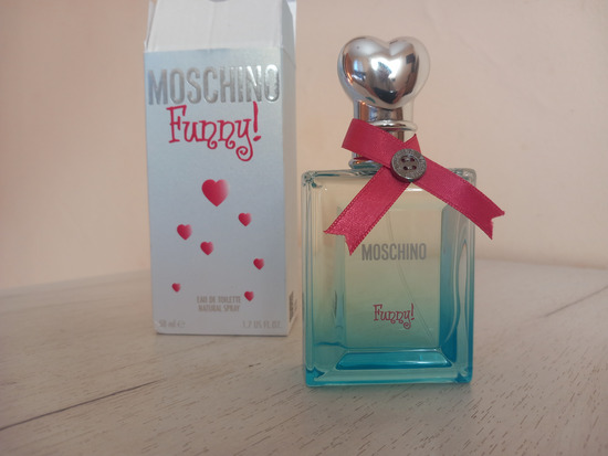Parfem Moschino 50ml novo